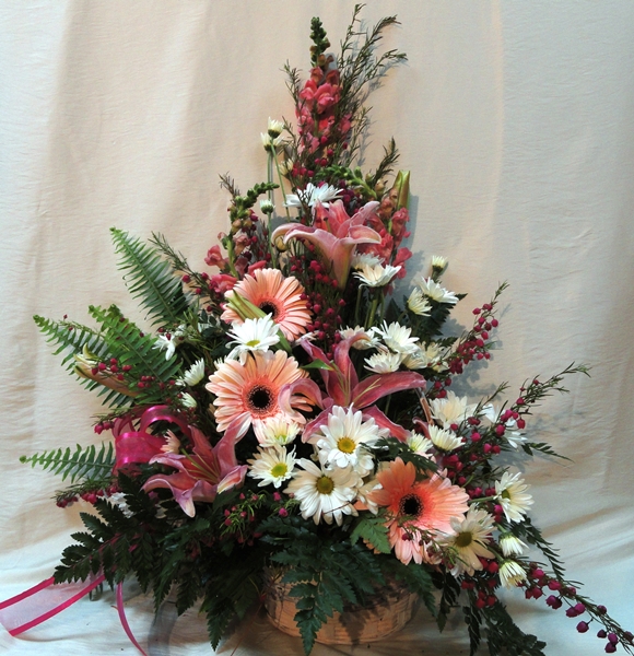 Tim's Touch Florist, Gifts & Flower Delivery :: Treasured Memories Bskt
